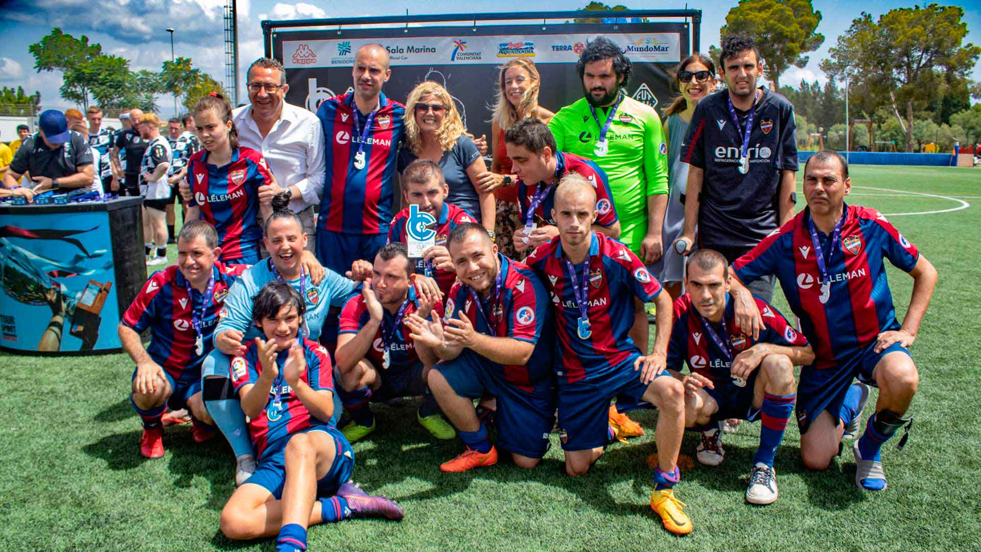 Los británicos del Gateshead F.C. se proclaman campeones del Costa ...