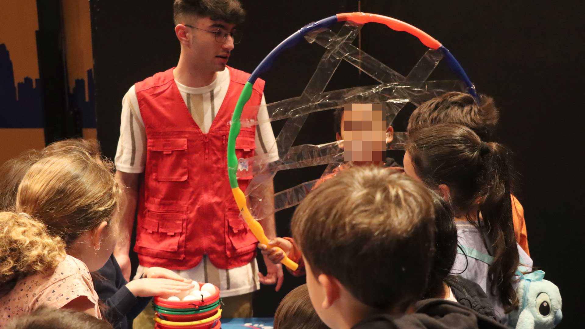 Un centenar de alumnos de Primaria participan en una Escape Room sobre ...