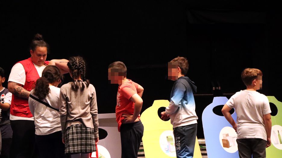 Un centenar de alumnos de Primaria participan en una Escape Room sobre ...