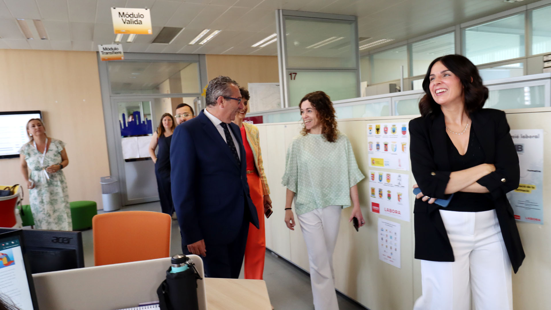 The Secretary of State for Tourism qualifies Benidorm Smart Office as a ...