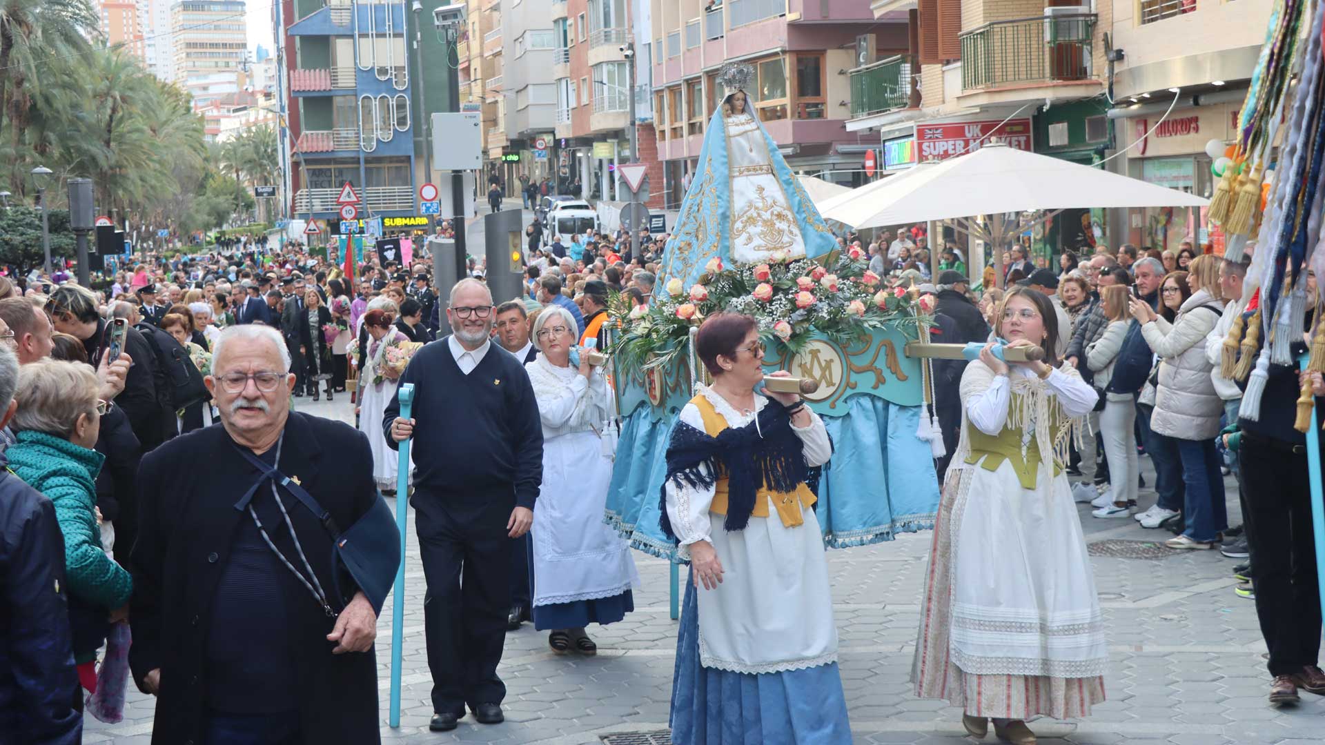 Benidorm once again shows its devotion to Our Lady with a massive ...