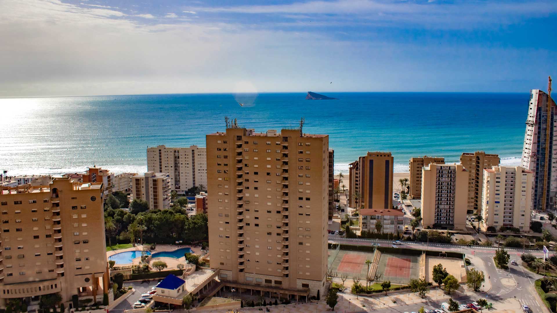 Benidorm adjudica el contracte per a implantar la xarxa d'aigua ...
